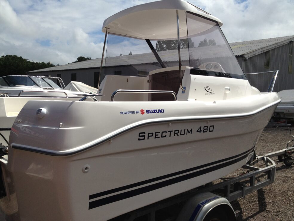 Spectrum 480P with Tohatsu MFS50 – Ash Marine